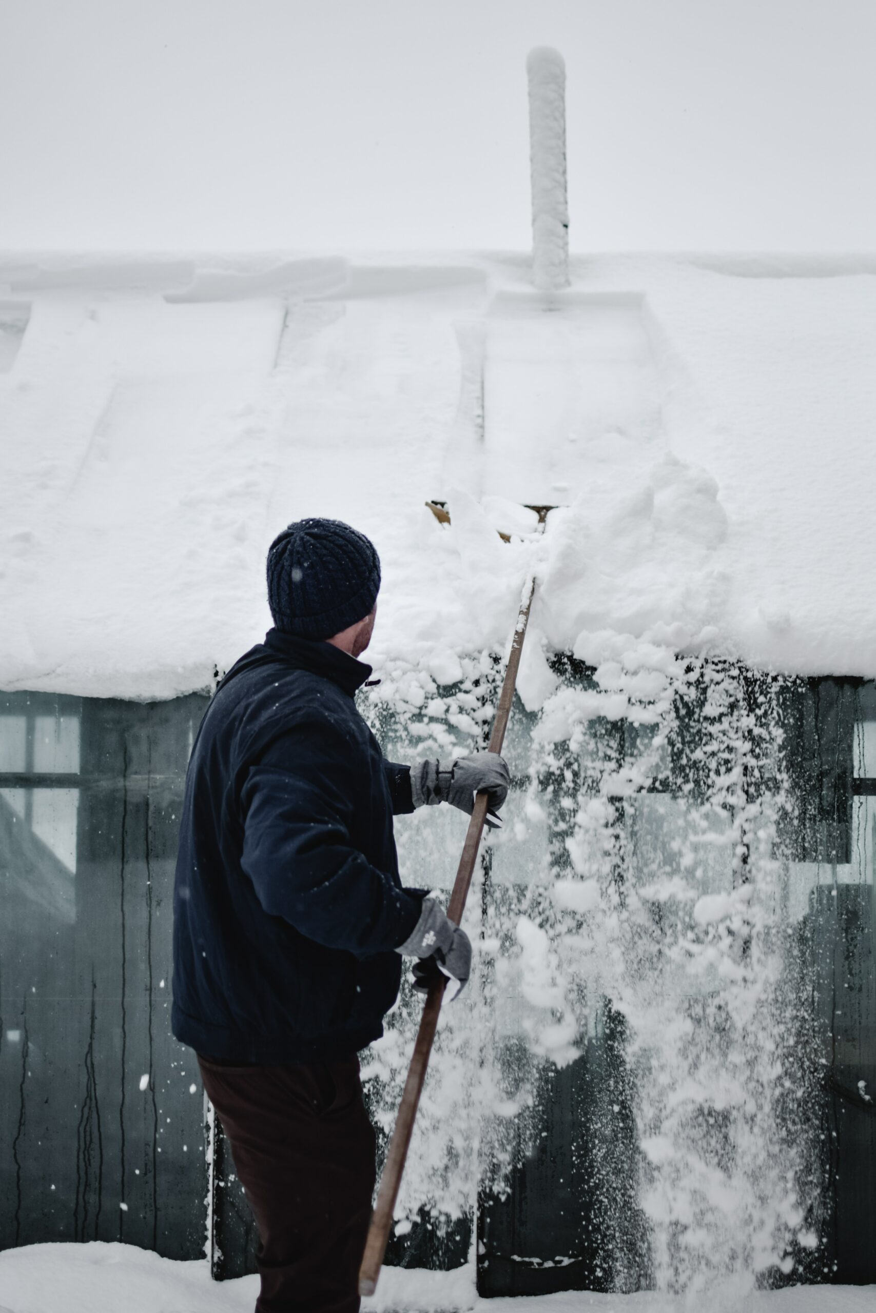 Managing the Heavy Snow Load of a Steel Building