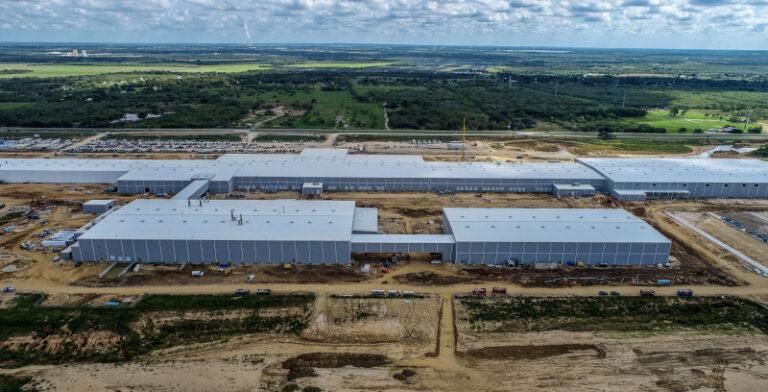 Pre-Fabricated Steel Manufacturing Facility, Navistar